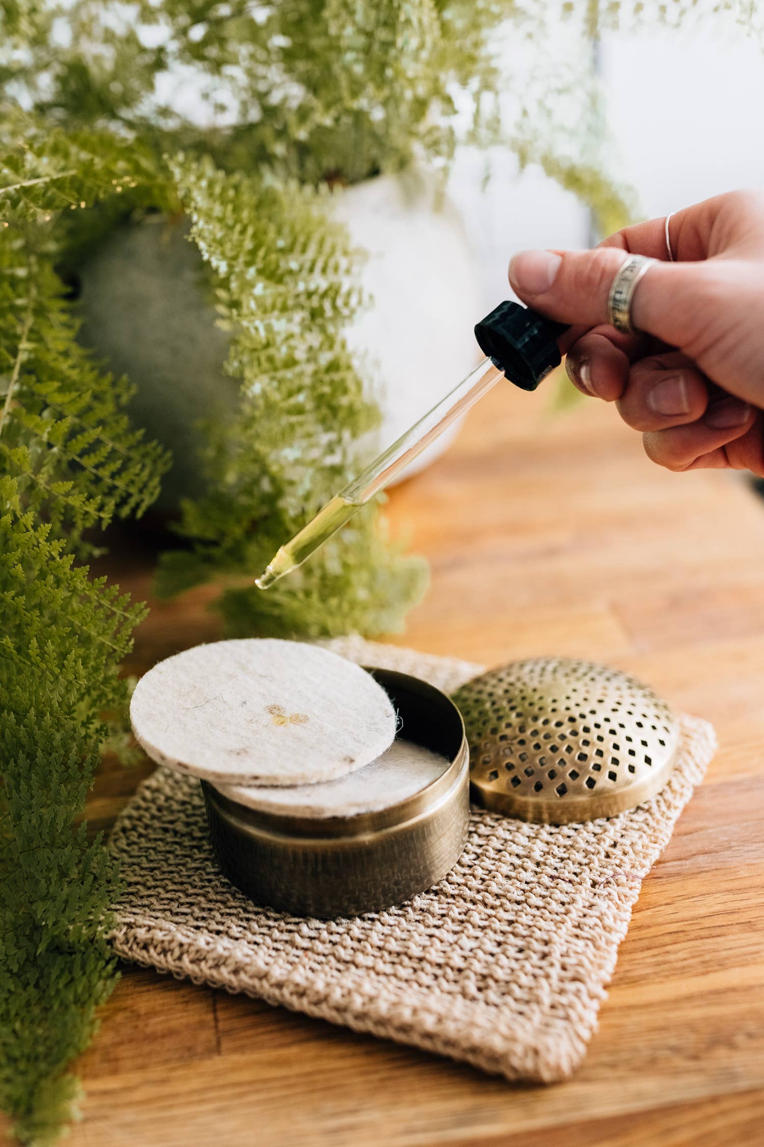 Brass Essential Oil Diffuser – Green Tiger & Co.
